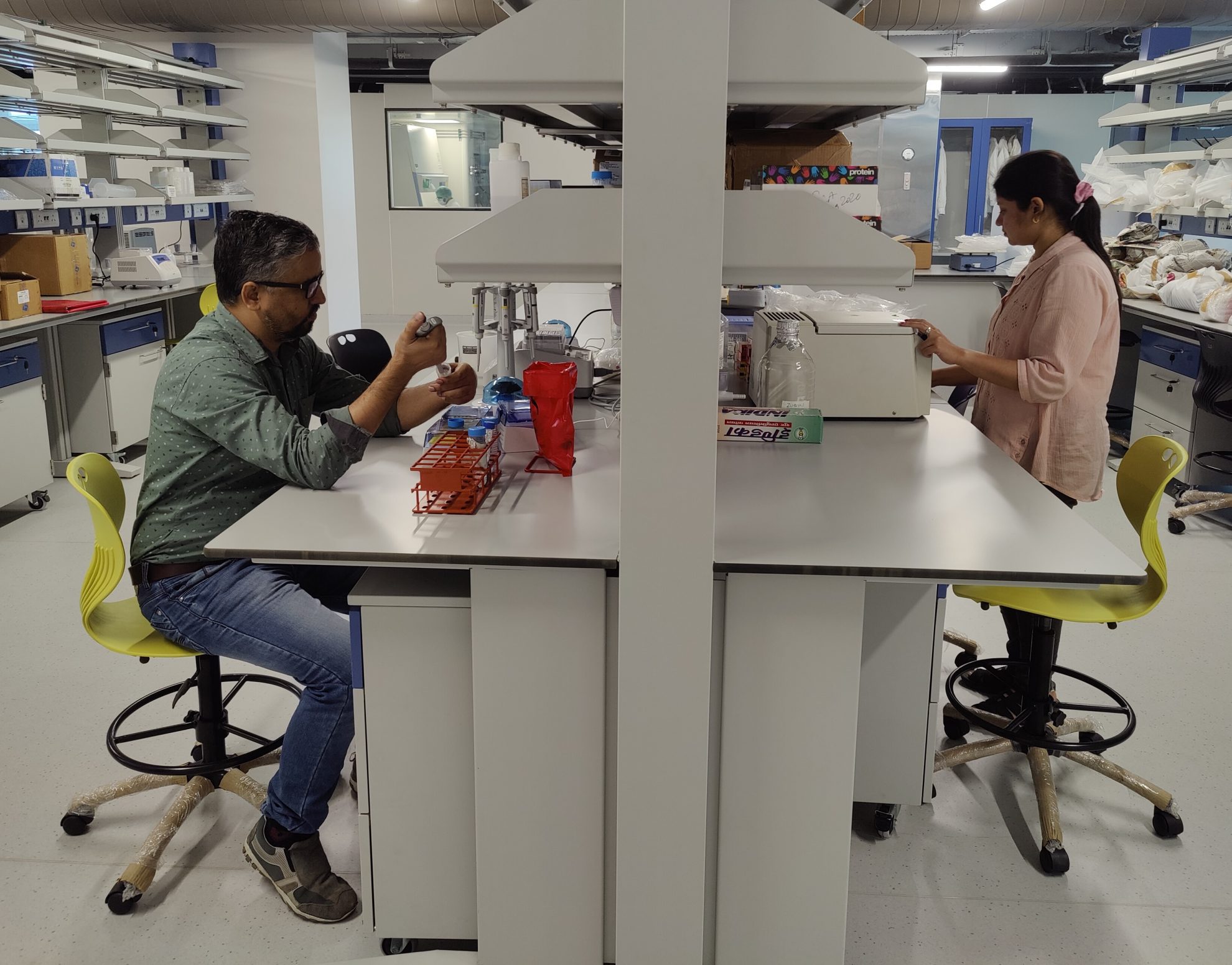 Wet Biology Lab – TCG Crest